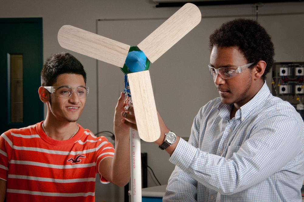 Gallery - Renewable Energy Students